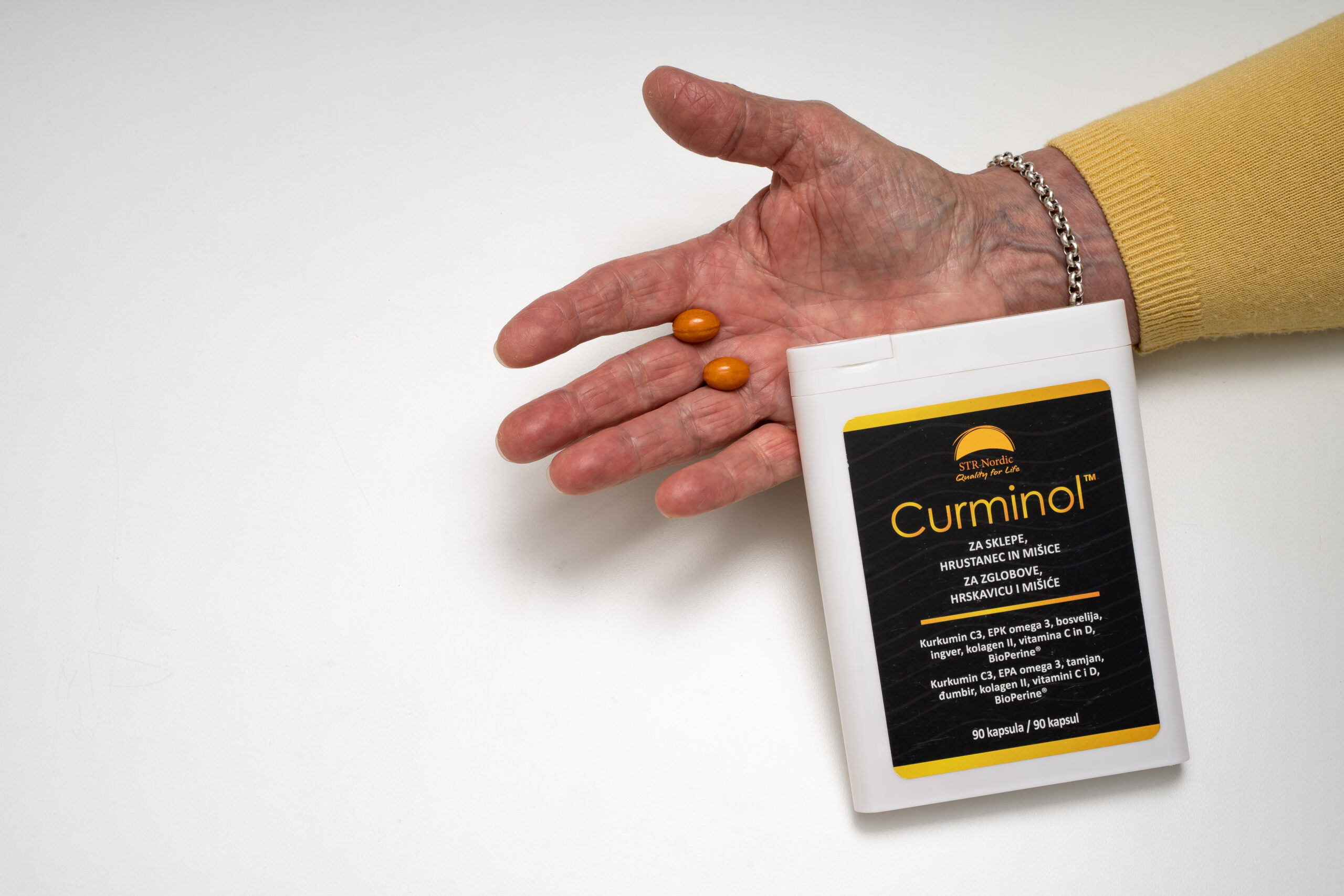 Nova raziskava: Starejši ljudje z Curminolom izboljšajo fizično ...